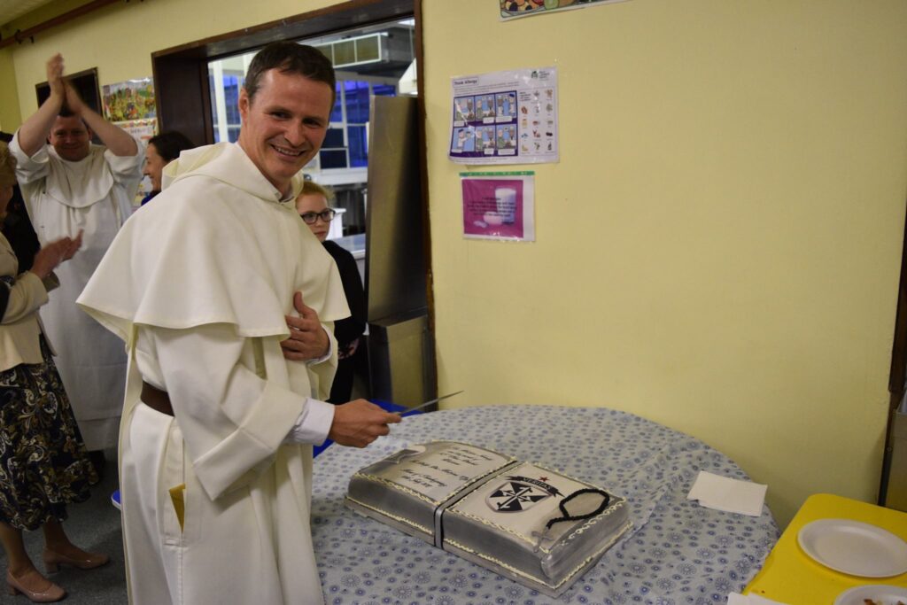 A Manchester United Star Became A Priest - Simple English News